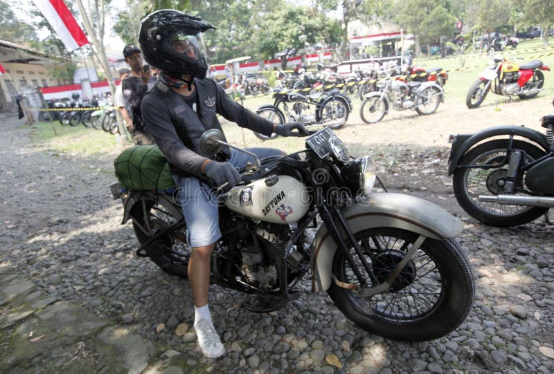 Antike Motorradmarke PRAGA 500 BD, 499 Ccm, 1928, Motorradmuseum ...