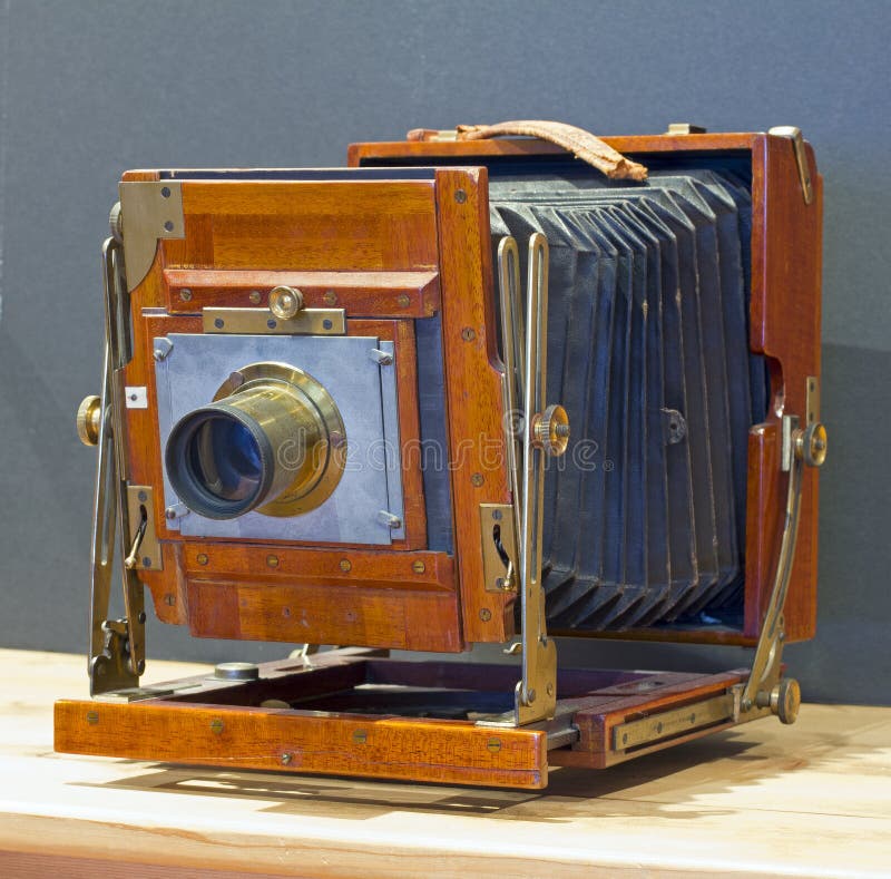 Antique camera stock image. Image of optical, vintage - 28709935