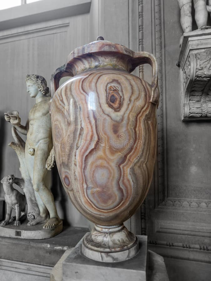 Antique Ceramic Jar in the Vatican Museum in Rome. Editorial Stock ...