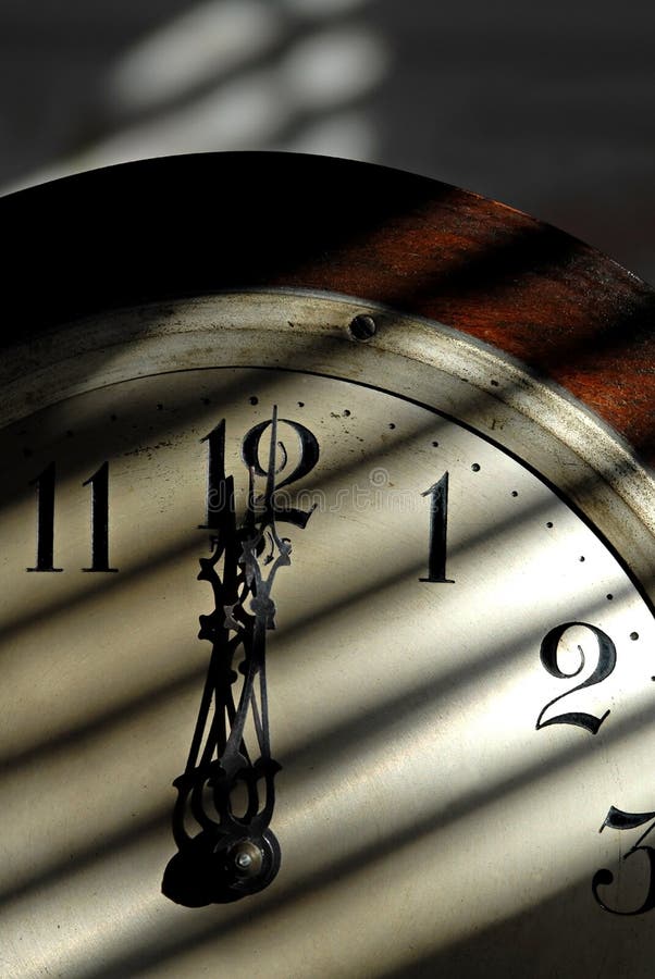 Antique Clock Free Stock Photos & Pictures, Antique Clock Royalty-Free ...