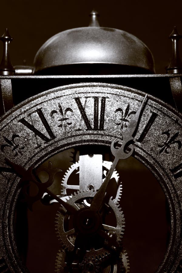 Antique Clock Picture. Image: 7914666