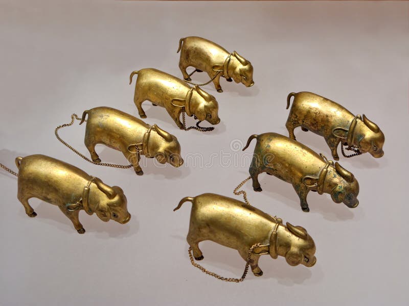 The Antique Copper Pigs Sculpture Stock Photo - Image of vintage, china ...