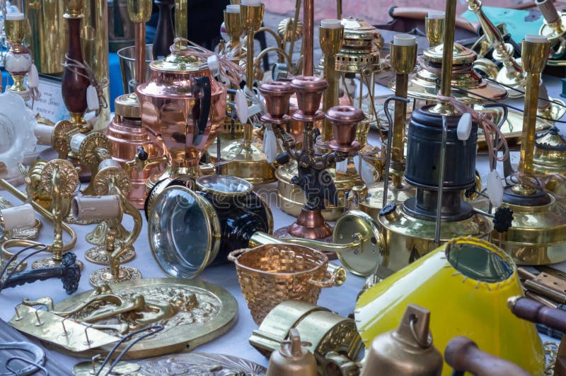 Antique objects editorial photography. Image of shop - 130727252