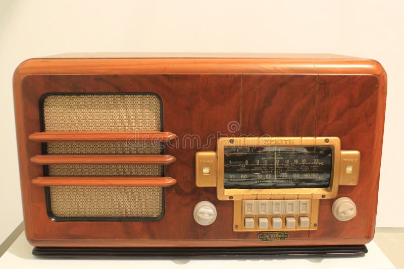 Antique Radio Receiver. Old Radio Set Stock Image - Image of technology ...