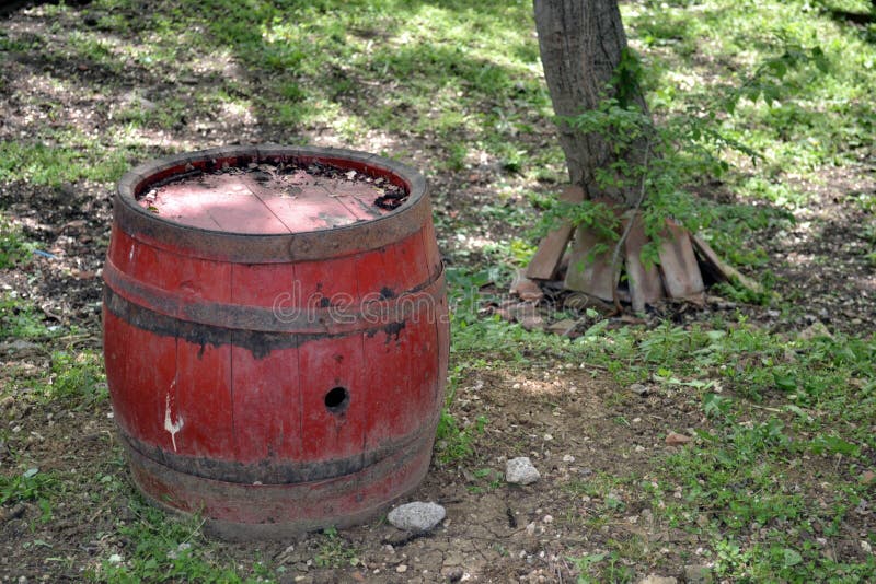 Antique red wooden barrel stock photo. Image of carriage - 145939266