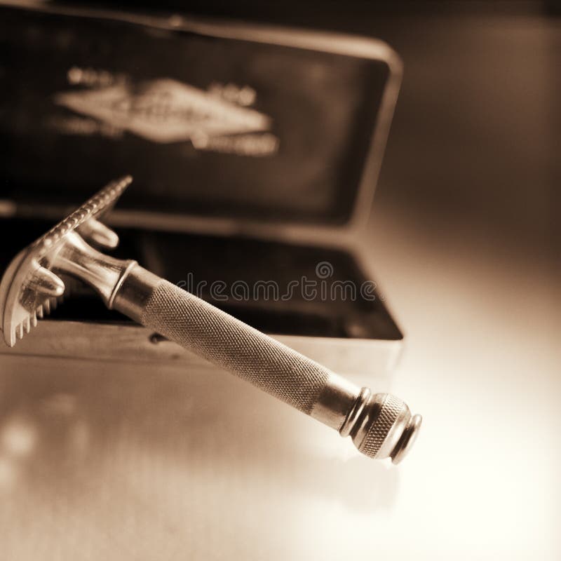 Antique shaving razor kit stock image. Image of gear, antique - 3060553