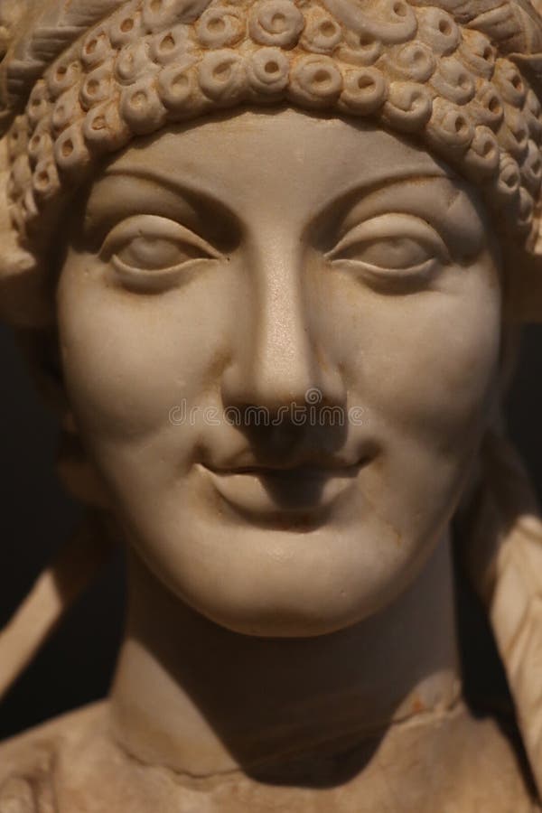 Antique statue editorial stock image. Image of caesar - 76705414