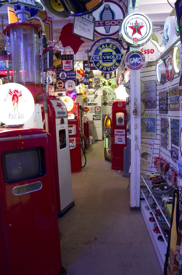 Antique Store editorial image. Image of goods, seattle - 43209510