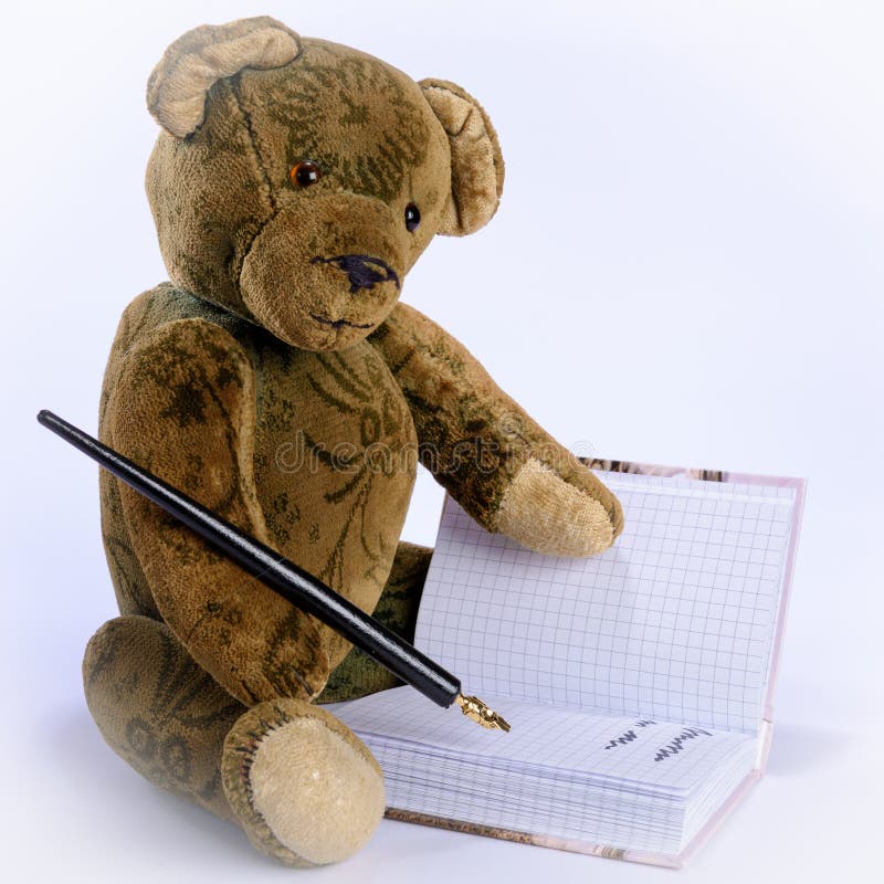 Pen On Old Book Picture. Image: 1047027