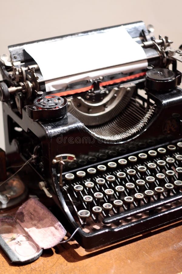 Old typewriter stock photo. Image of obsolete, ancient - 3867900