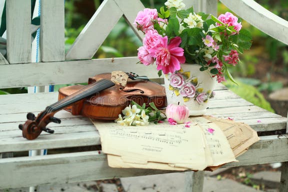 Antique Violin, Notes and Spring Bouquet Stock Photo - Image of viola ...