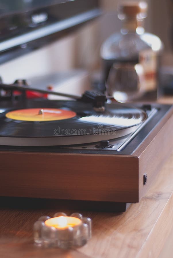 Antique turntable stock image. Image of acoustic, gramophone - 198883413