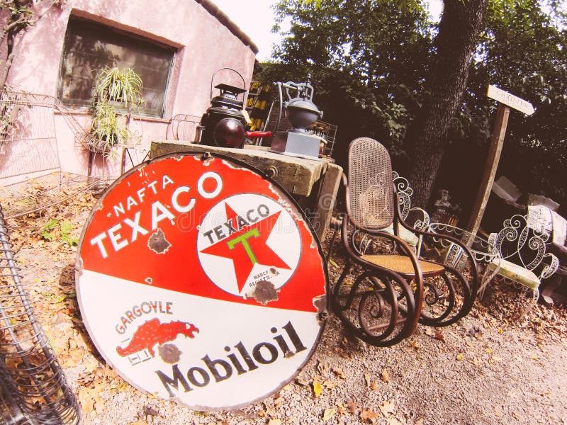 501 Antiques Store Sign Stock Photos - Free & Royalty-Free Stock Photos ...