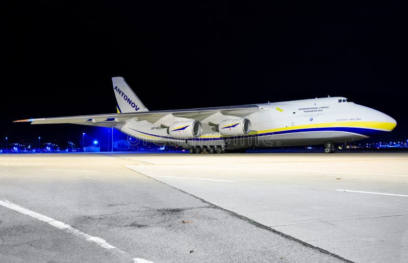 Antonov an-124 Ruslan editorial photo. Image of aviation - 104121071