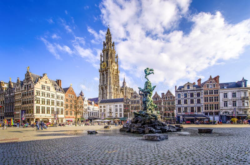 Anversa, Grote Markt E Municipio, Belgio Fotografia Stock - Immagine di ...