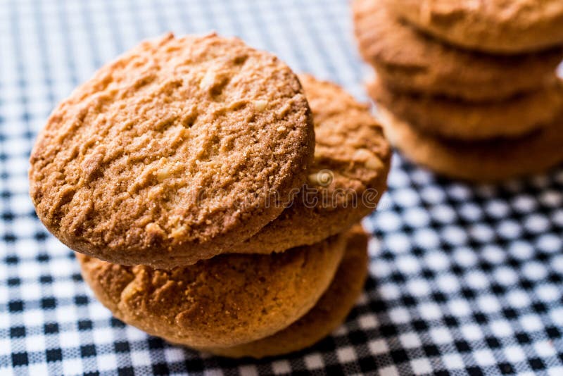 Anzac Biscuits / Traditional Australian Oatmeal and Coconut Cookies for ...