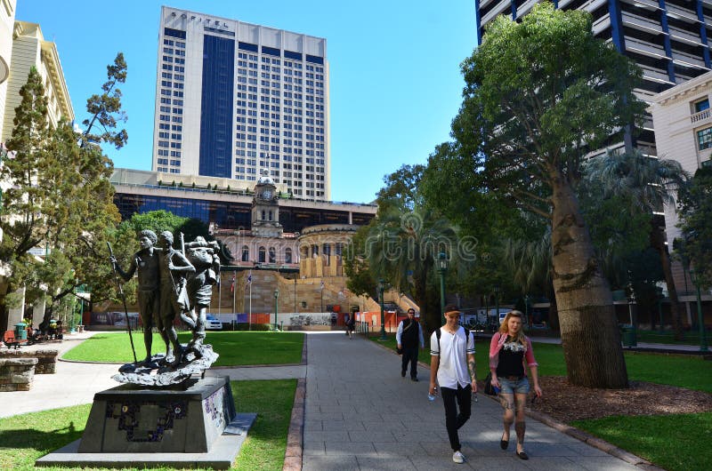 Parque De ANZAC Square Memorial, Altos Edificios De La Subida, Ciudad ...