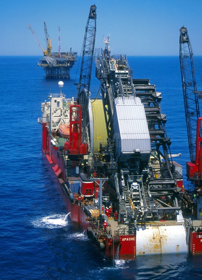 The Apache, Pipe Laying Vessel Approaches Mackerel Platform Editorial ...
