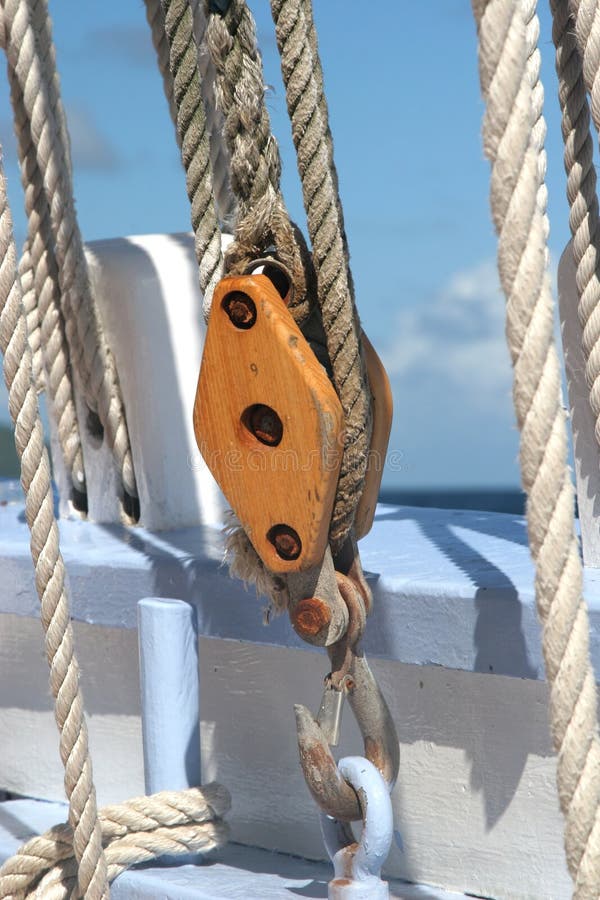 Aparejo de la nave foto de archivo. Imagen de cielo, yate - 6434912