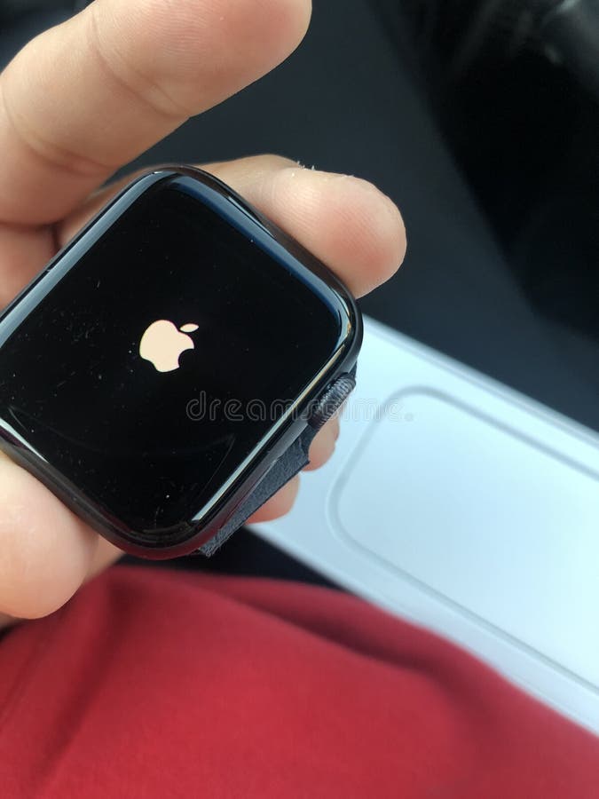 Apfeluhr redaktionelles stockbild. Bild von zeit, anschalten - 179801874