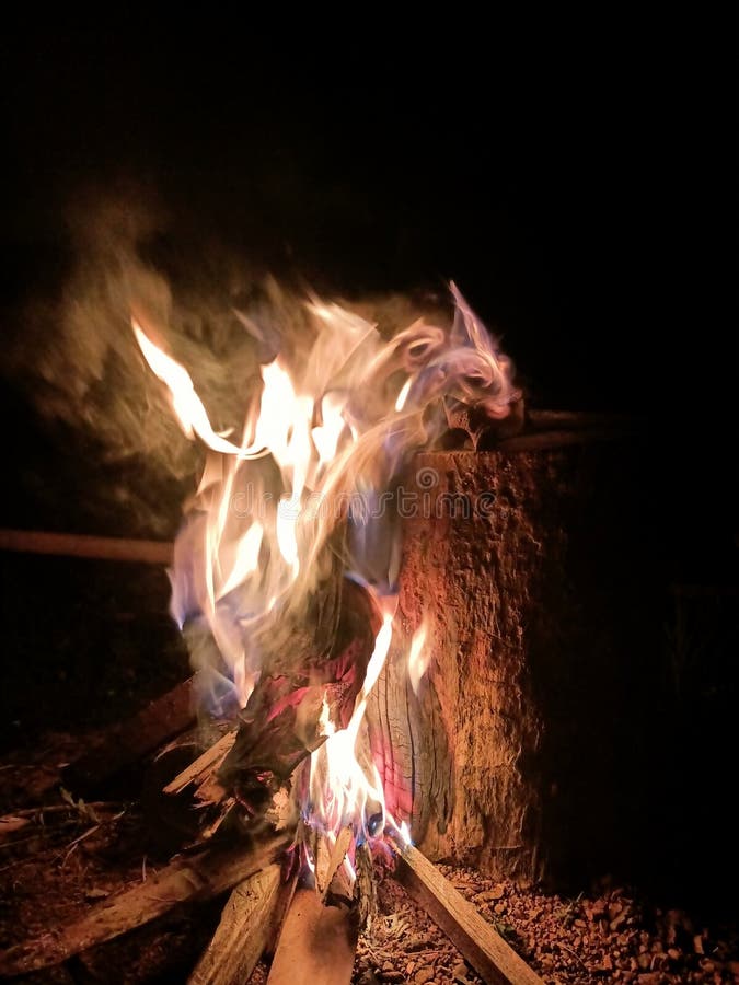 A Warm and Pretty Campfire on a Cold Evening Stock Image - Image of ...