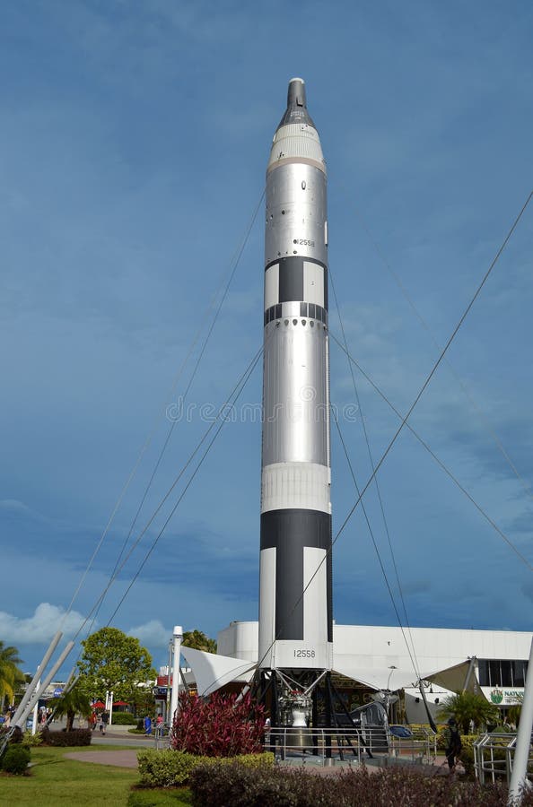 Apollo-raket Op Vertoning in De Rakettuin in Kennedy Space C ...