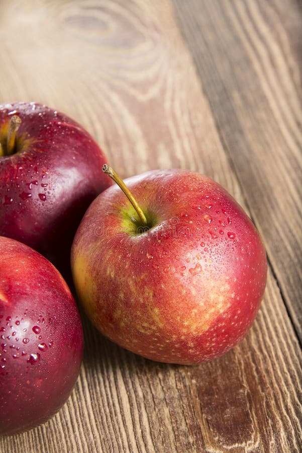 Appelen stock afbeelding. Image of vrucht, rijp, nagerecht - 49592271