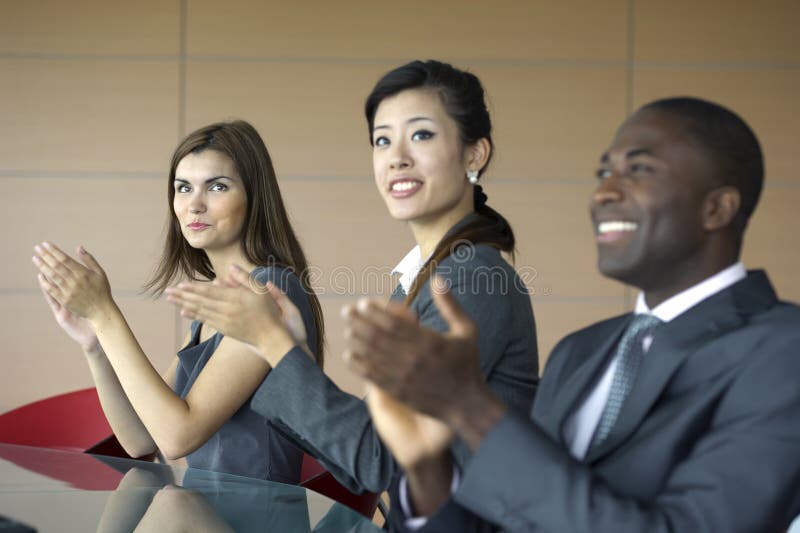 Applauso Della Squadra Di Affari Fotografia Stock - Immagine di ...