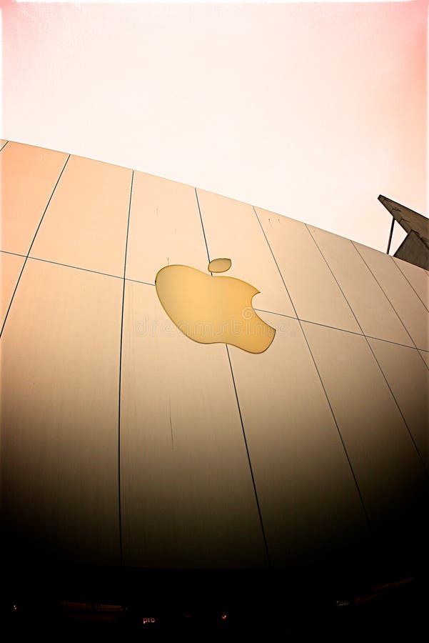 Apple Brand Logo Signage Picture. Image: 82979783