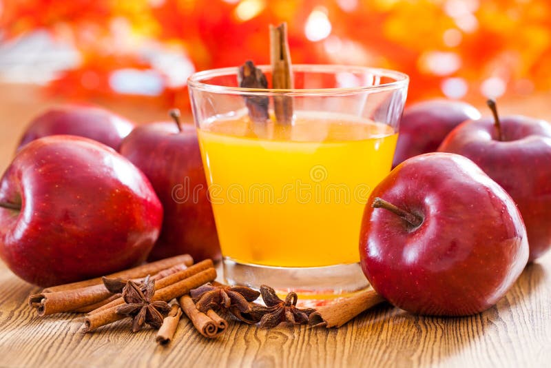 Apple-cider stock foto. Image of glas, drank, zoet, appel - 113710458