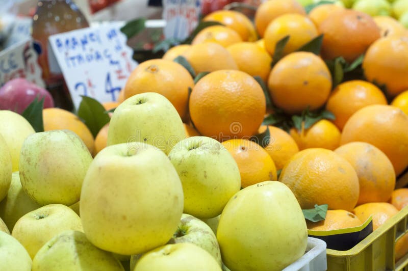Apple at the Farmers Market Stock Image - Image of fruit, market: 63774163