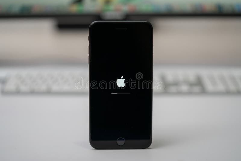 Apple IPhone Updated IOs, Apple Icon and Status Bar on Screen ...