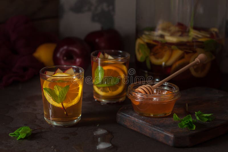 Apple, Lemon and Mint Iced Tea Stock Image - Image of dark, leaf: 88642667