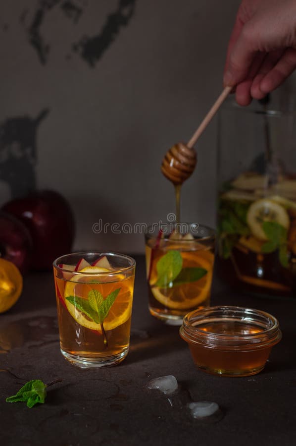 Apple, Lemon and Mint Iced Tea Stock Photo - Image of juice, gray: 88642630