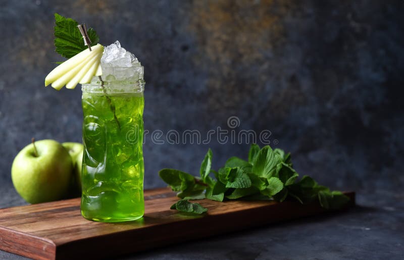 Apple Lemonade Mojito Cocktail Stock Image - Image of cold, fruit ...