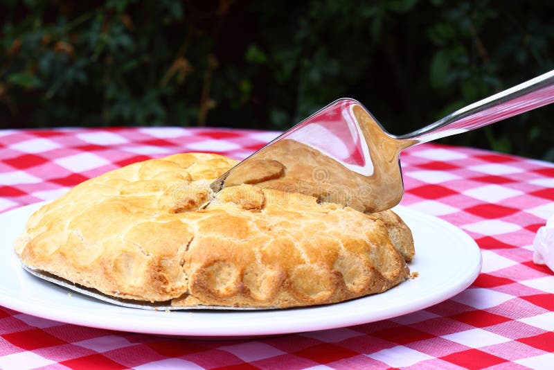 Apple pie slicing outdoor stock photo. Image of serve - 57760084