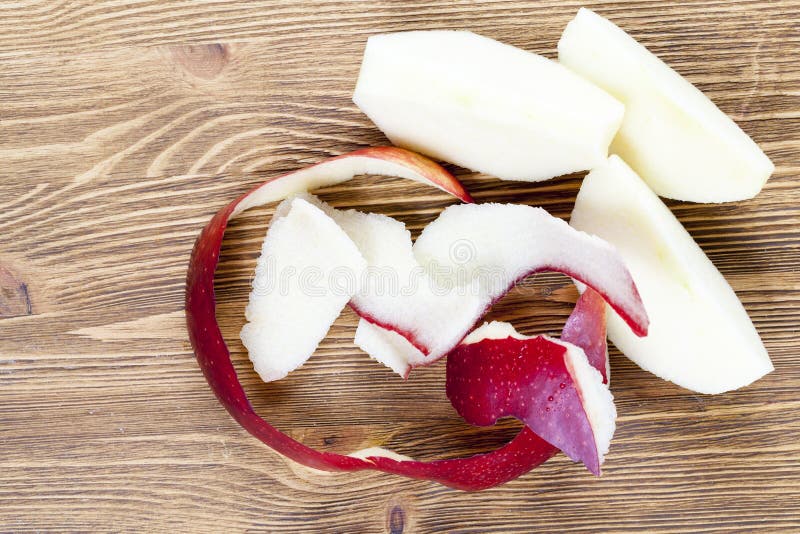 Appel Met Een Schil Van Een Sinaasappel Stock Foto - Image of exotisch ...