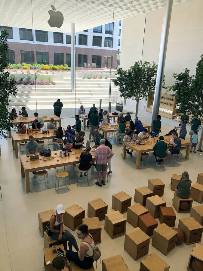 Apple Store Tables Stock Photos - Free & Royalty-Free Stock Photos from ...