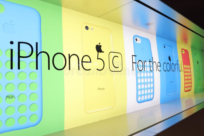 Apple Store Display editorial stock photo. Image of icon - 33775468