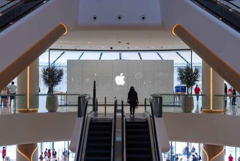 Apple Store - Dubai Mall editorial stock photo. Image of emirates ...