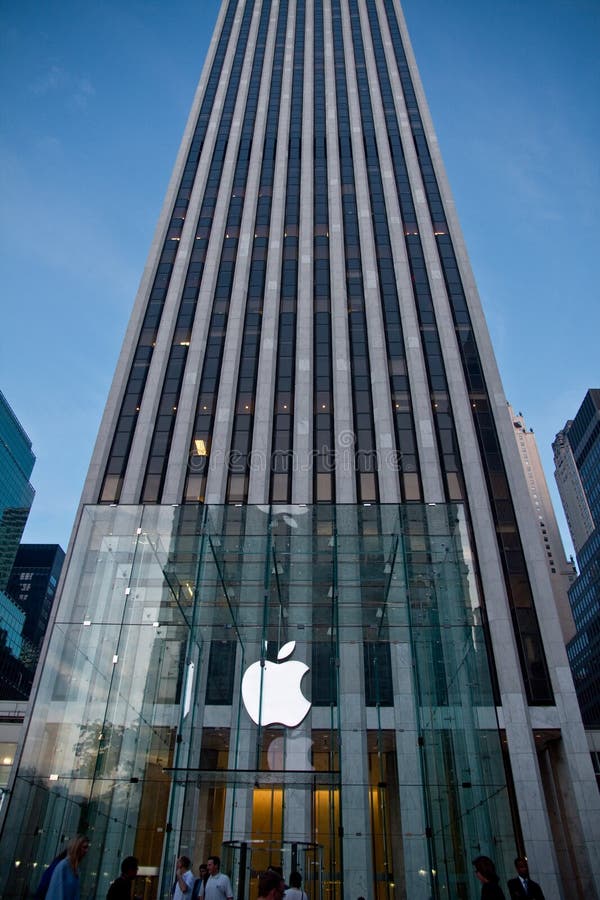 Apple Store in New York City Editorial Image - Image of america ...