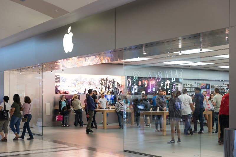 Apple store front editorial stock photo. Image of king - 108823458