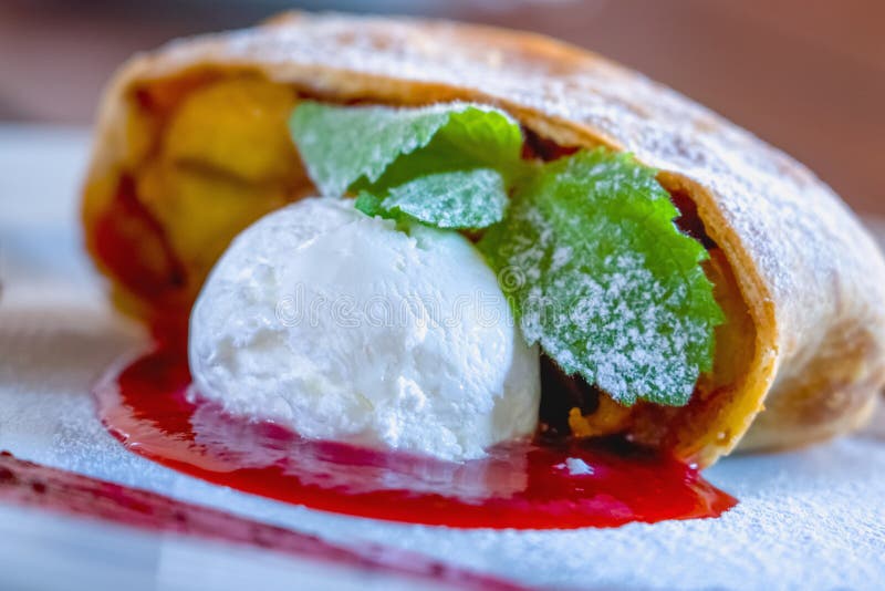 Apple Strudel with Cinnamon, Powdered Sugar and Vanilla Ice Cream ...