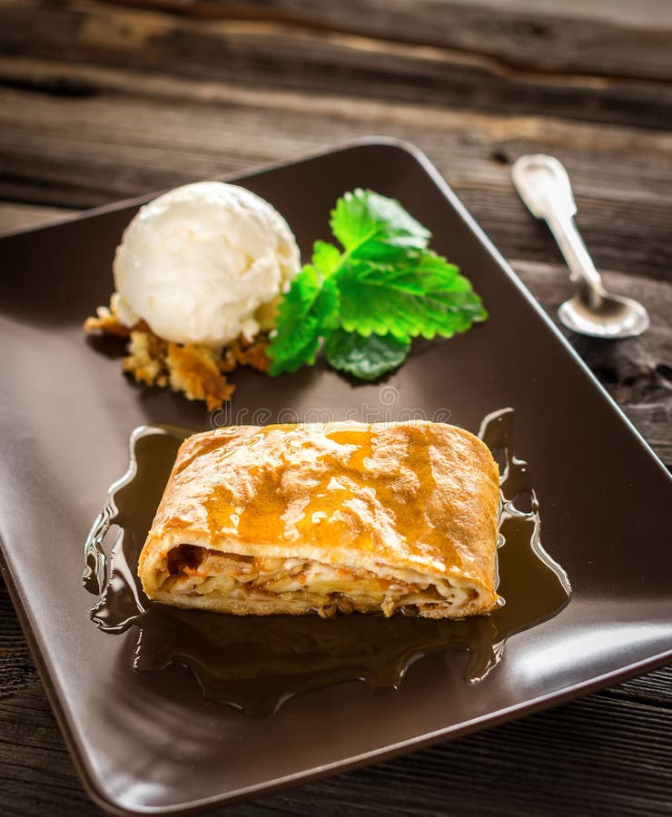 Apple Strudel with Ice-cream . Stock Image - Image of cake, fruit: 72644609