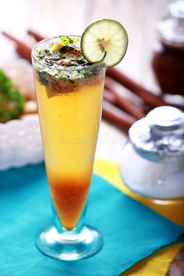 Apple virgin mojito stock image. Image of yellow, liquid - 51374649