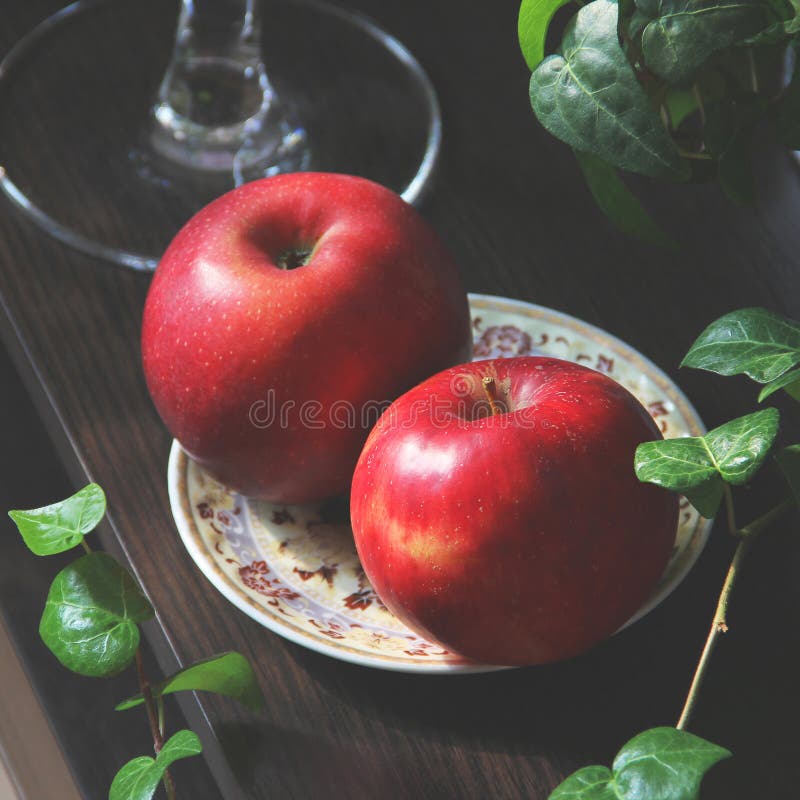 Red Apples on a Plate. Still Life Stock Image - Image of agriculture ...