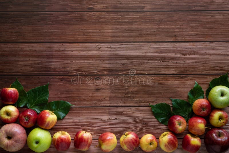 Apples on the Wooden Table Arranged in the Form of Picture Frame Stock ...