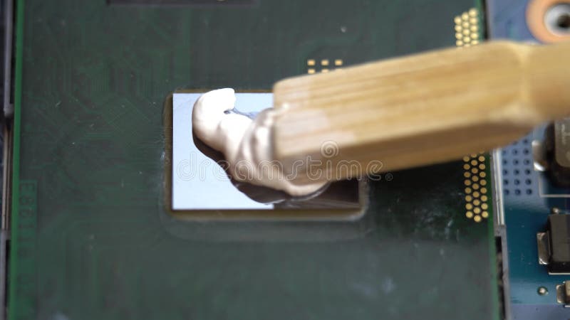 Applying Thermal Paste To a Laptop Processor, Replacing Thermal Paste ...