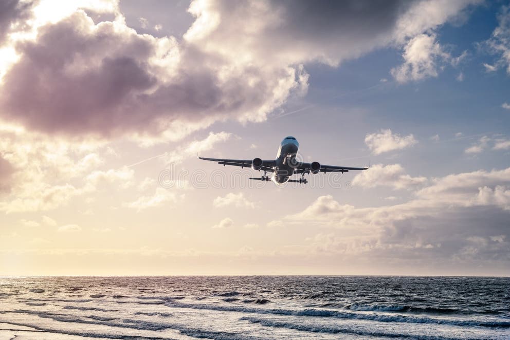 Approach stock image. Image of aircraft, morning, spreed - 90099147