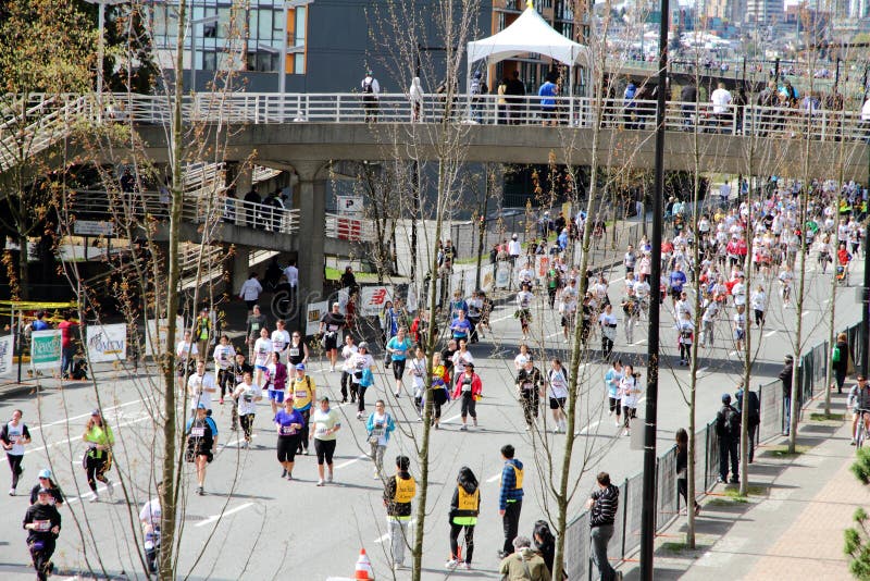 2013 Vancouver Sun Run editorial image. Image of women - 30542710